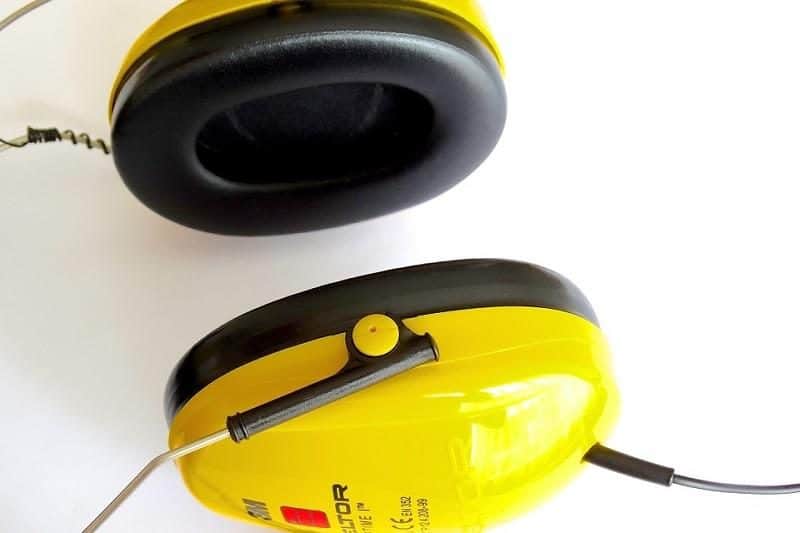 Best Ear Muffs for Noise Reduction (UK 2017) – Ear Defender