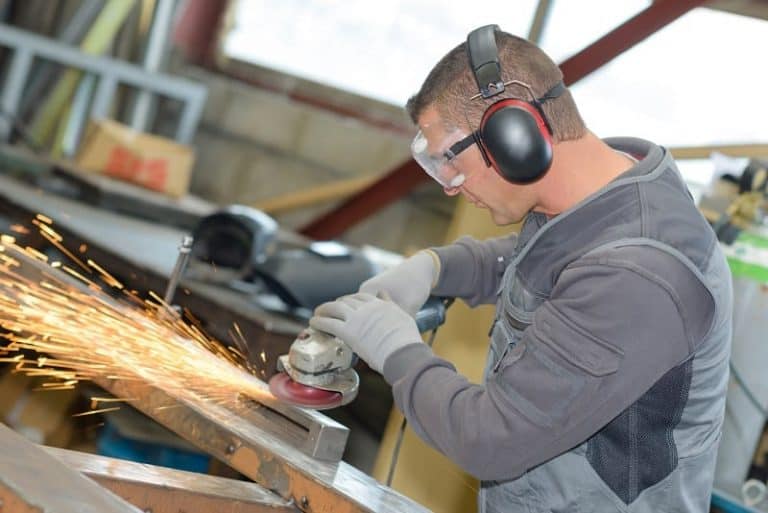 Best Radio Ear Defenders (UK) - With DAB, FM & Bluetooth